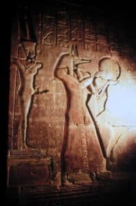 La lunga e strabiliante carriera di una divinità egizia: Anubi ...