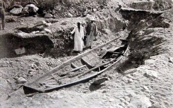 Le barche solari di Senusert III - MediterraneoAntico